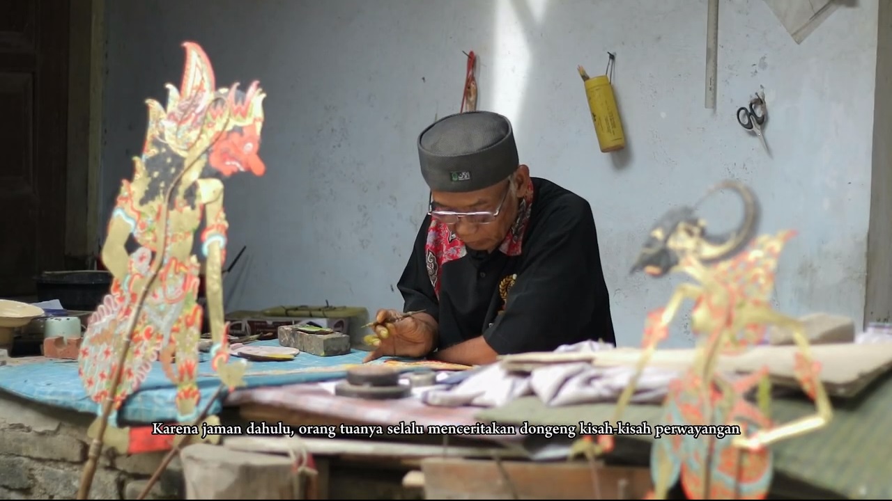 Ki Sawiyah, Sang Maestro Penjaga Eksistensi Seni Tatah Sungging Wayang Kulit Gagrak Cirebon