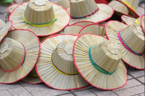 Headpieces of heritage: dive into Asia's traditional hats - Seasia.co